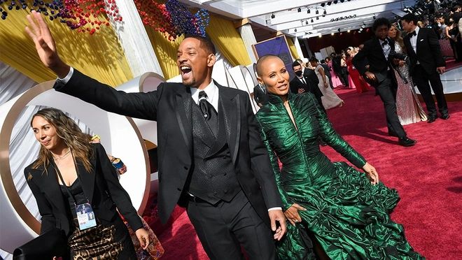 Will Smith bị gọi là "vết nhơ", bị yêu cầu trả lại tượng vàng Oscar