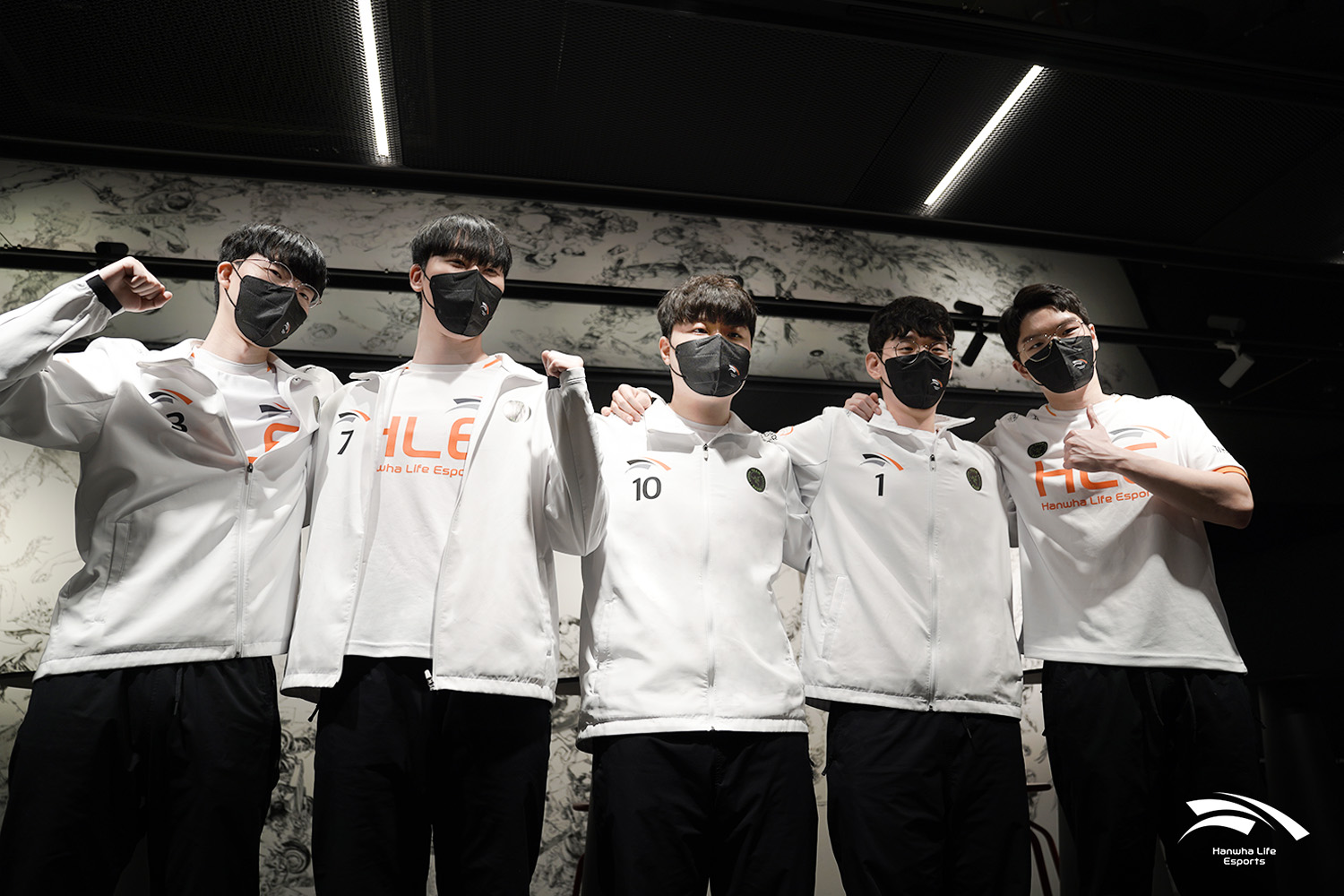 Tin dùng cặp bot “bốc lửa” nhất từ đầu mùa, Super Team HLE chạy đà kém ...