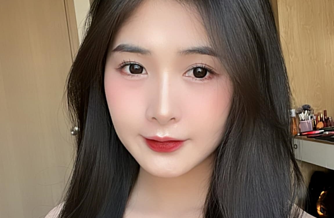 Quỳnh Alee khoe vòng 1 căng tràn khiến fan hâm mộ "đứng ngồi không yên"