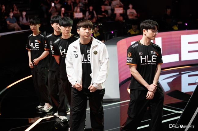 Khen T1 là đội có “tiềm năng rất lớn”, Kingen muốn HLE thắng đối thủ tên tuổi đầu tiên tại LCK ...