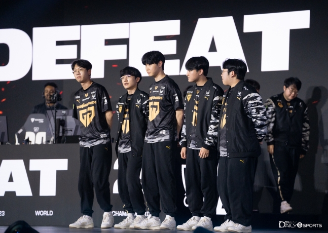 Peanut cũng “không biết tại sao” GEN cho BLG chơi toàn tướng mạnh, đã từng loé lên suy nghĩ lật ...