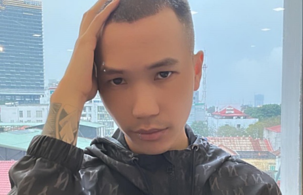 Sena check “Var” drama “đố bạn” tại VCS, xác nhận HLV Raze từng vay ...