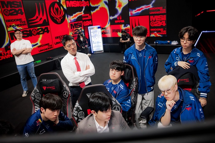 HLV T0m thừa nhận có “sai sót” ngay từ cấm chọn khiến T1 thất thủ trước ...