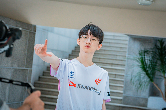 Tân binh sinh năm 2000 của KDF vùi dập KT Deft 2-0 tại LCK Mùa Hè 2024: Đây mới chỉ là khởi đầu ...