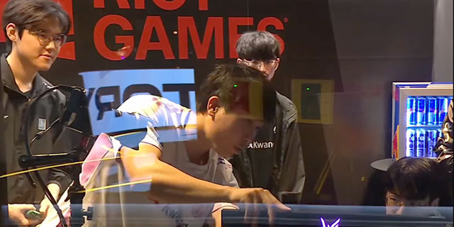 cvMax “sấy” các tuyển thủ KDF ra trò trước khi để thua ngược mất cơ hội sớm có vé dự playoffs ...