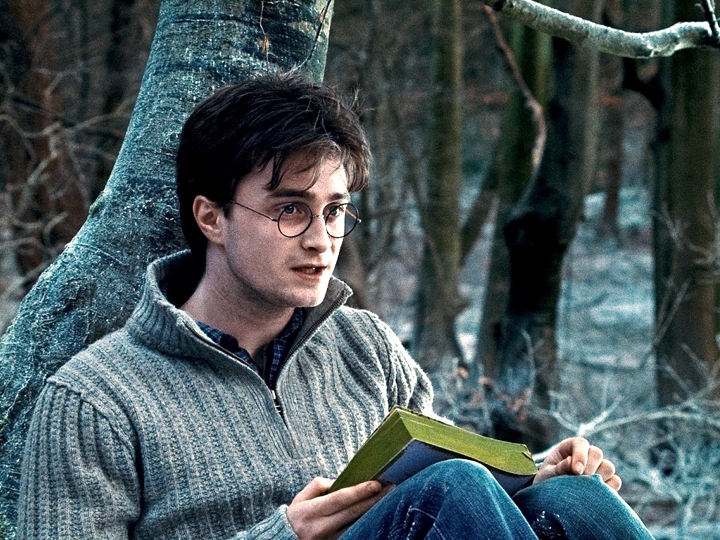 Tác giả JK Rowling tiết lộ thực tế có đến...2 Harry Potter trong thế ...