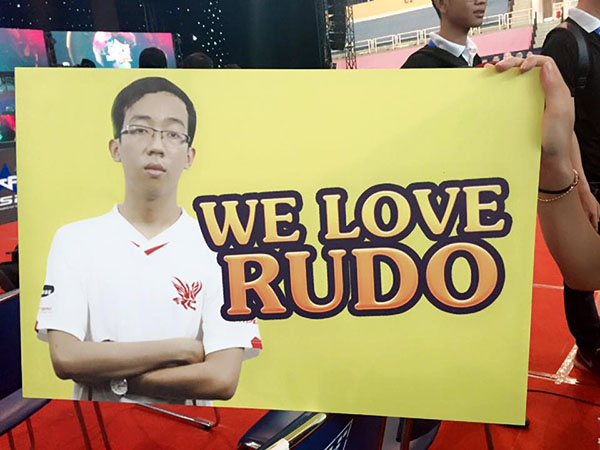 Thông tin chính thức về việc Rudo rời khỏi CyberCore ngay trước thềm WCA 2015